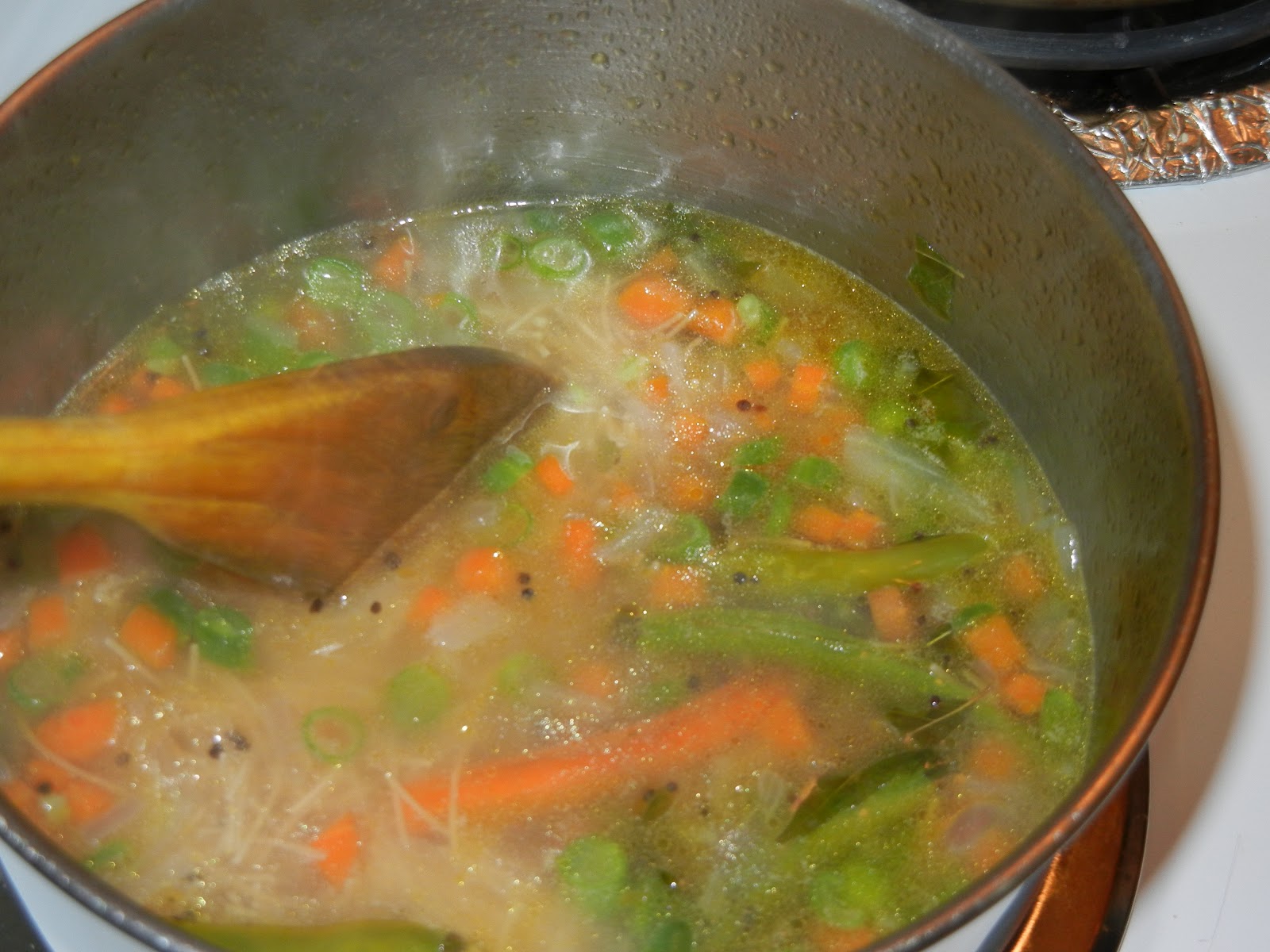 Yashodha's kitchen: SEMIYA / SEMOLINA VEGETABLE UPMA