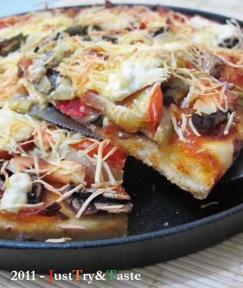 Kreasi Saus Spaghetti (Bagian 1) - Homemade Pizza Sayur: Terung, Jamur ...