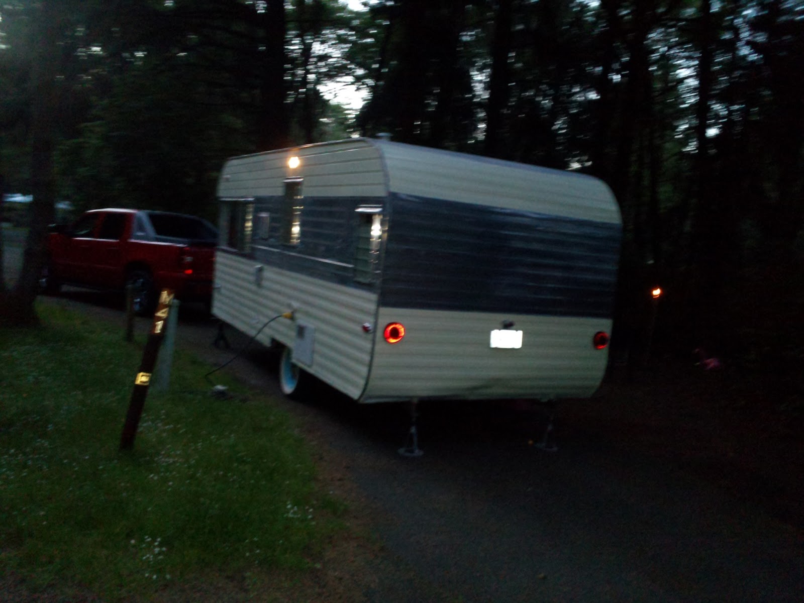 Our Katrina -The Saga of restoring a 1959 20' Fireball Vintage Travel ...