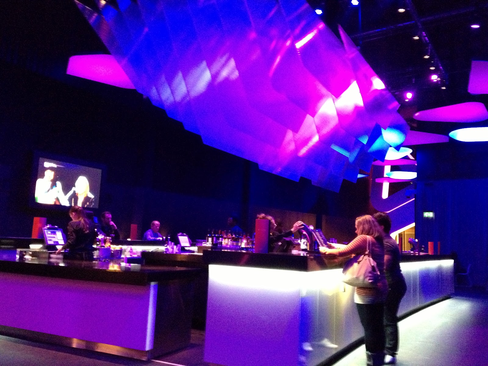 Katie Talks...: Sky Backstage at The O2