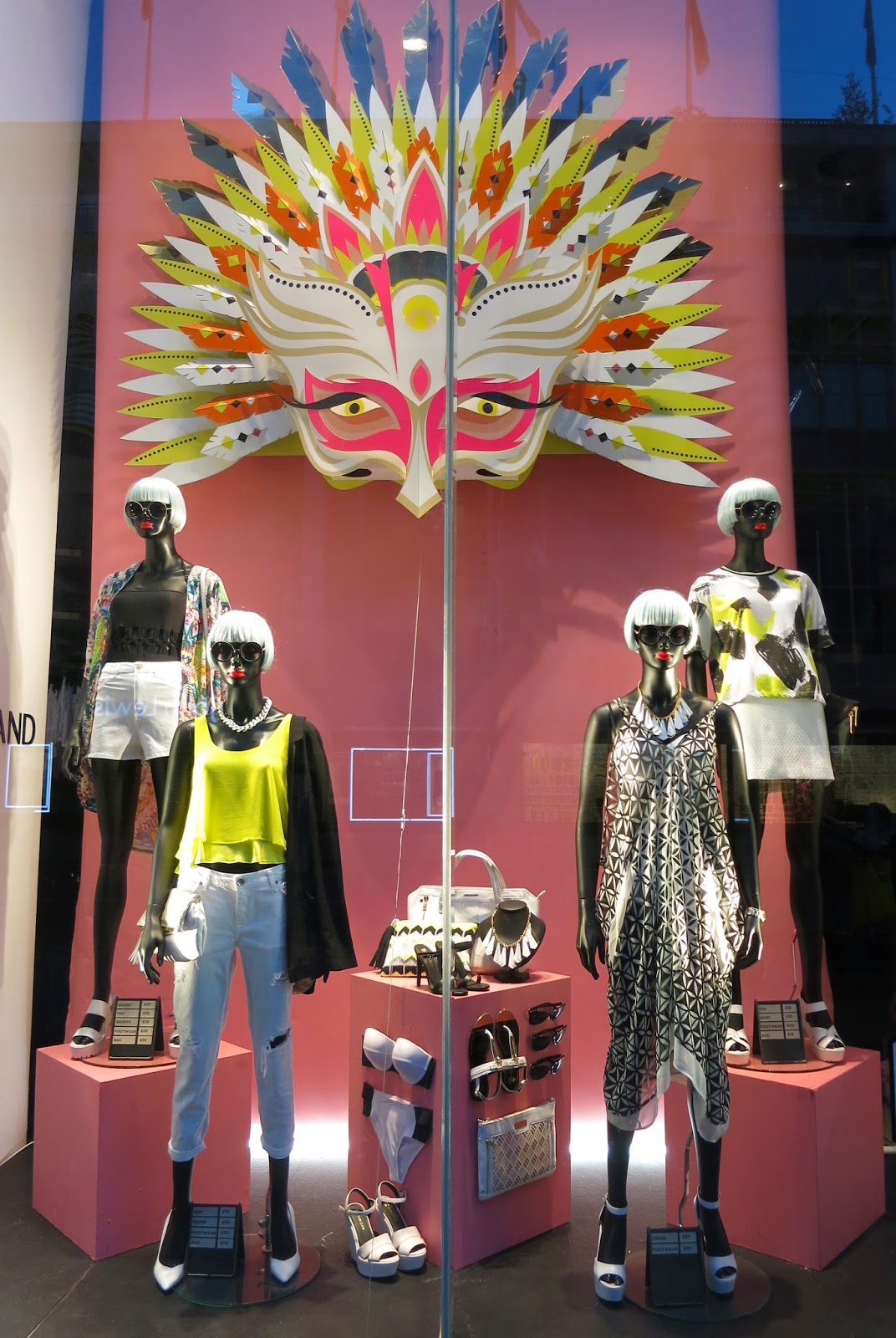 RetailStoreWindows.com: River Island, London