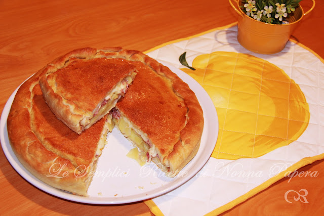 Le semplici ricette di Nonna Papera: SCACCIATA DI PATATE