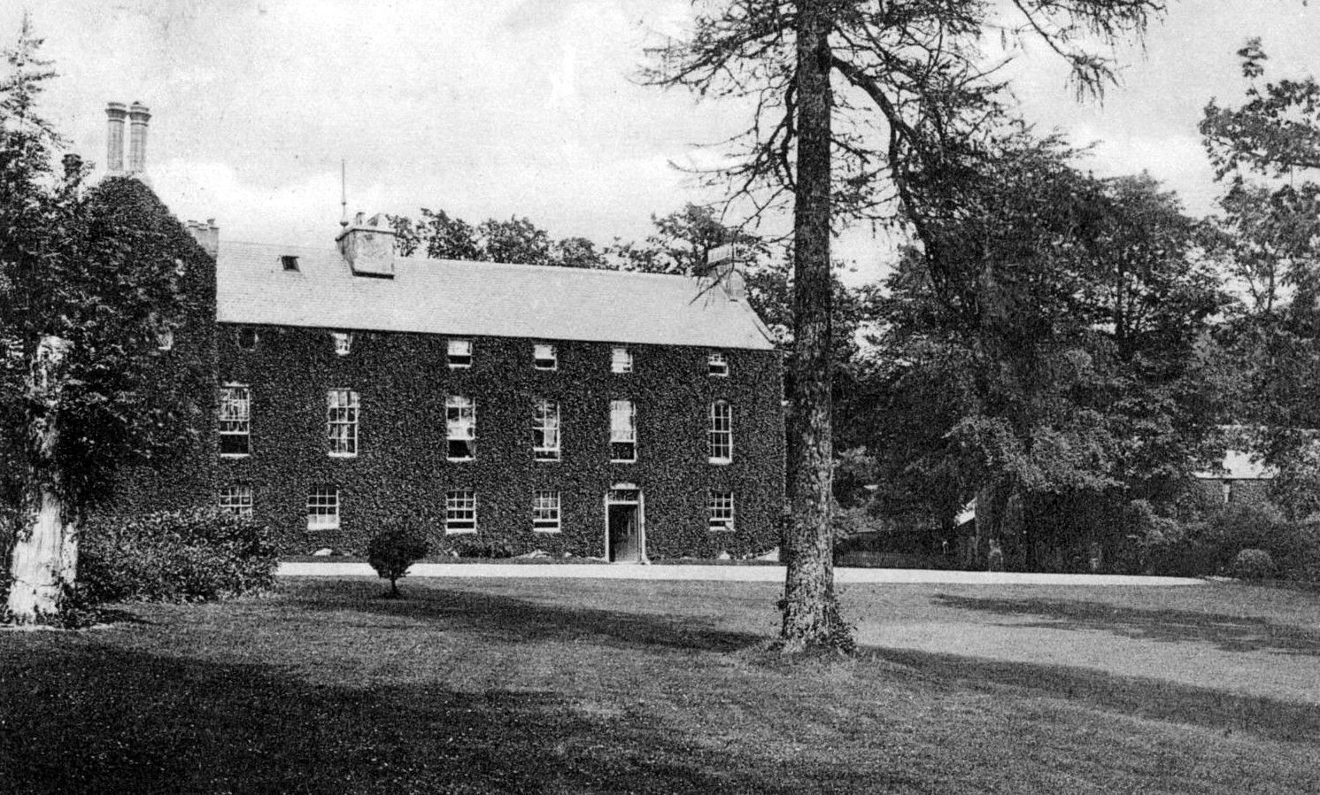 Tour Scotland: Old Photograph Ashintully Castle Scotland
