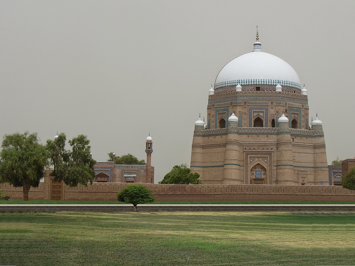 Pakistan : Shrine of Shah Rukne Alam Multan