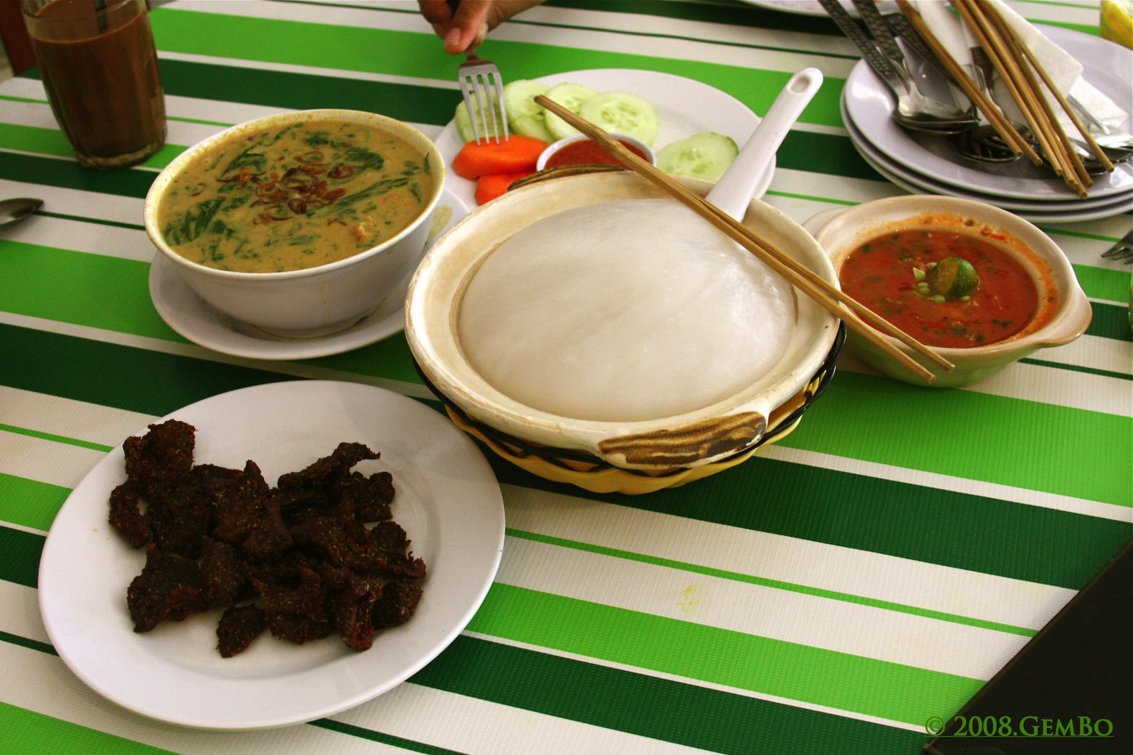 TravellerMeds: Ambuyat : Bruneian's Iconic Cuisine Heritage