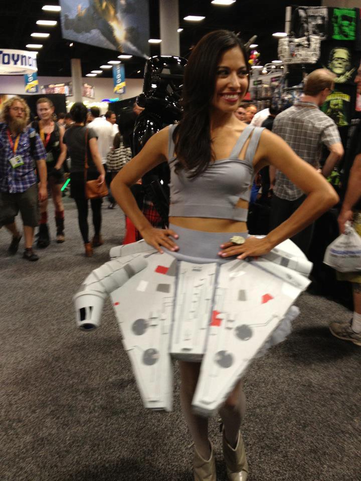 Fashion and Action: Jennifer Landa's Millennium Falcon Dress @ SDCC 2012