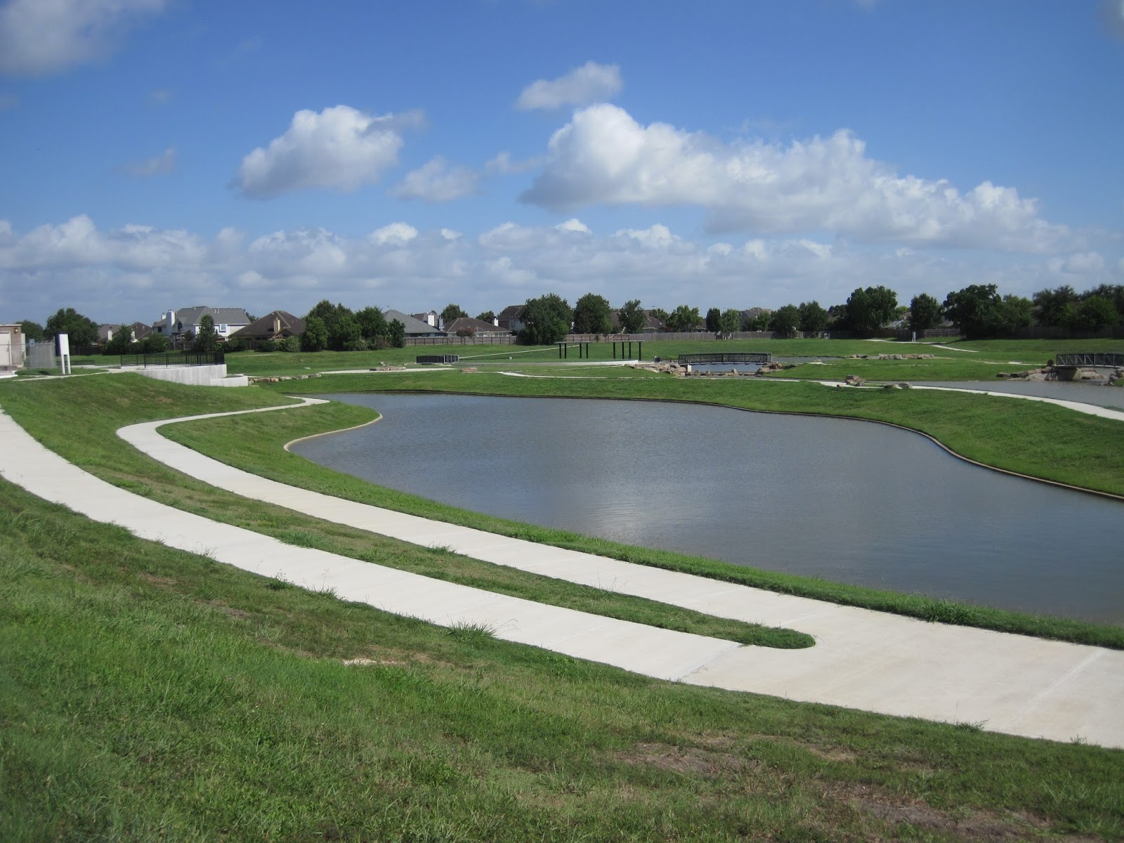 Baytown Bert's Blog-- -- - : Friendswood Texas Detention Pond