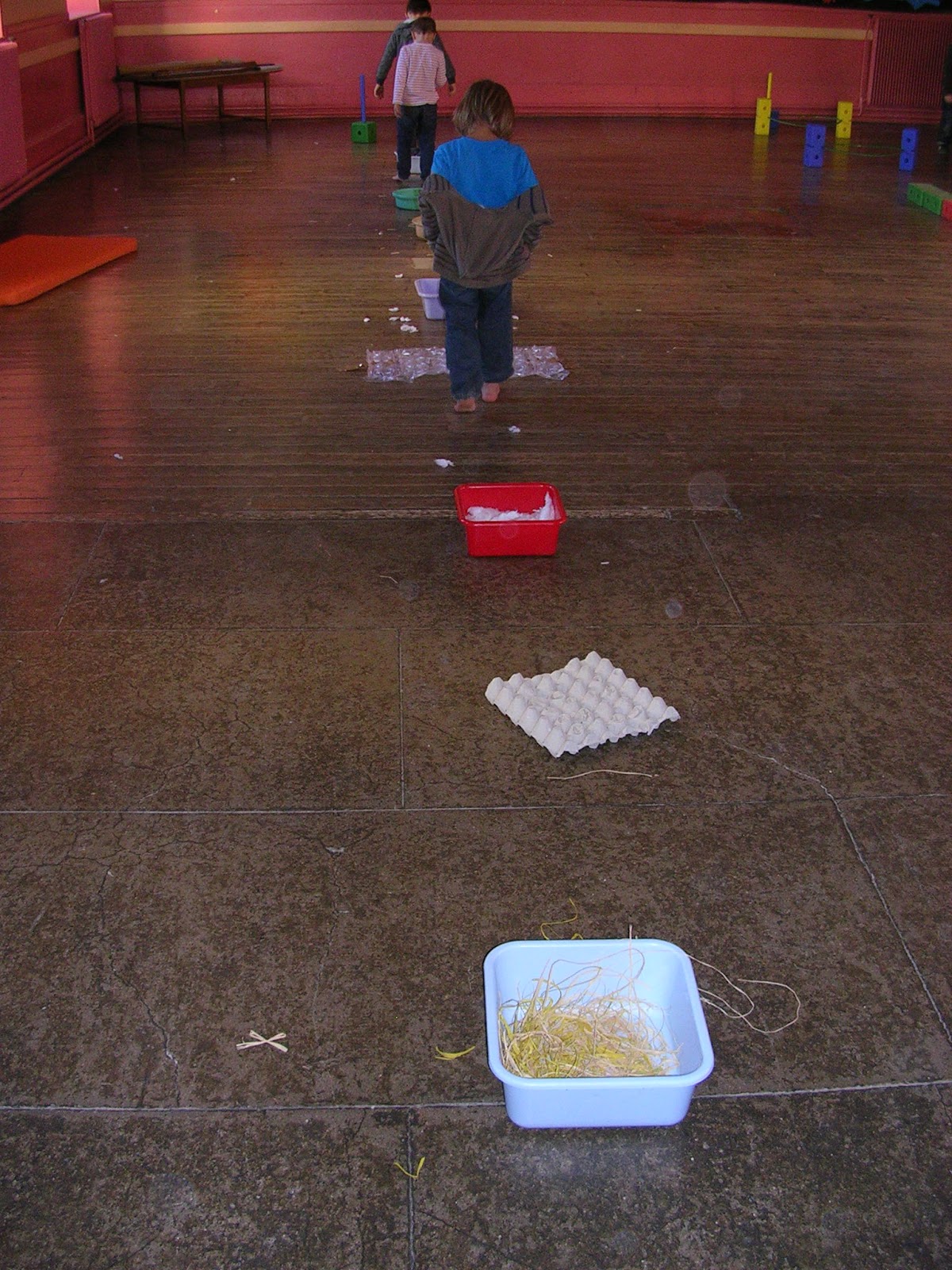 Ecole Maternelle Vitteaux: Parcours sensoriel