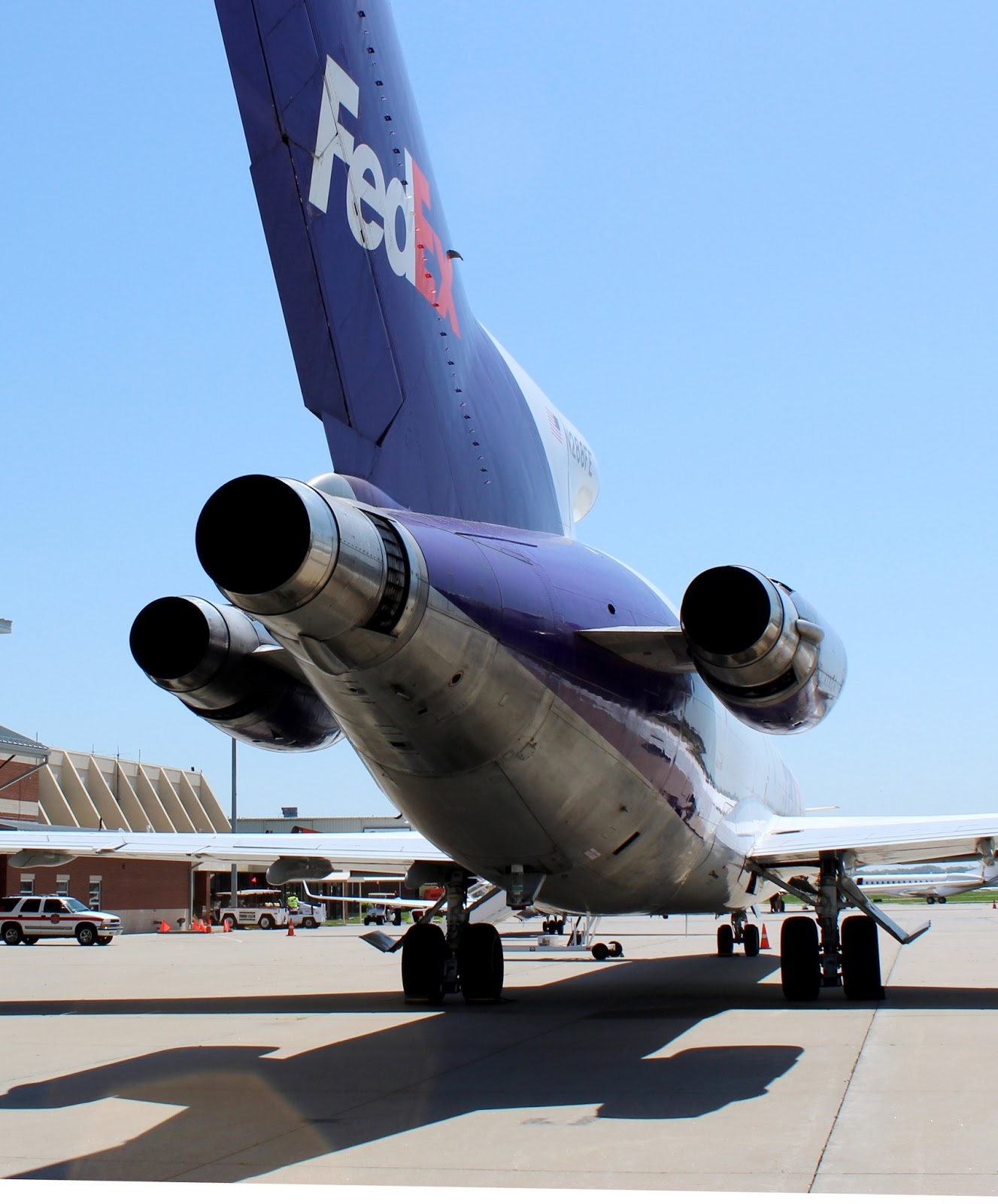 The Aero Experience: FedEx Express Boeing 727 Walk Around: Donated ...