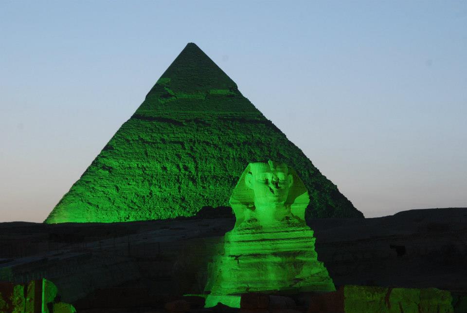 Egyptian Chronicles: #Giza Pyramids celebrate #St.Patrick’s Day