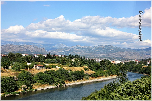 SUPERMENG MALAYA: THE BALKANS : Countryside