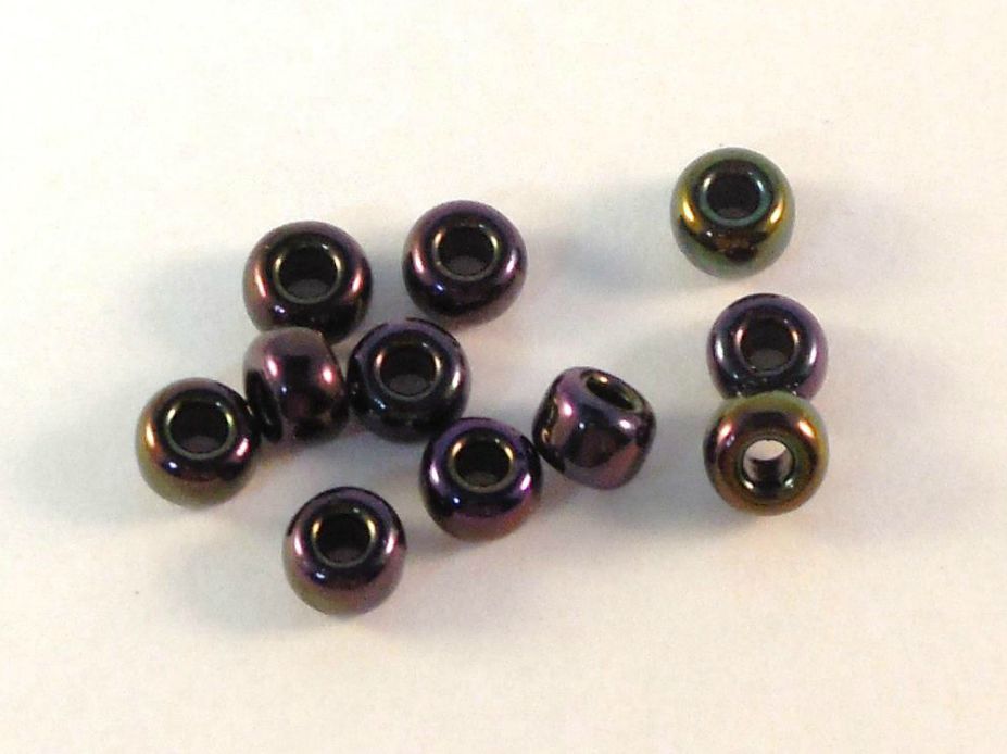 The Bead Club Lounge: Do Seed Bead Brands Matter? A Simple Comparison