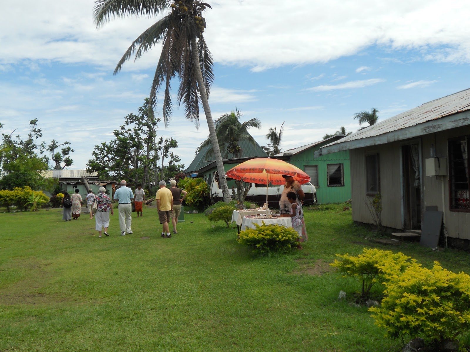 Diana in Fiji: Visiting the local village - Viseisei