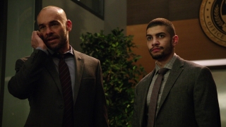 Arrow - Checkmate & Kapiushon - Review