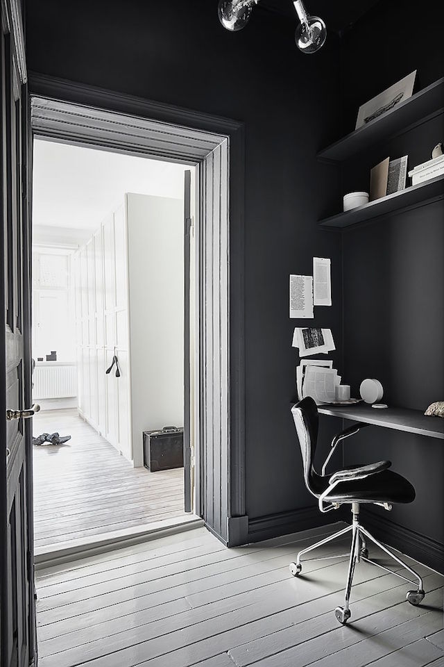 my scandinavian home: A grey-scale Swedish apartment with a dreamy bedroom