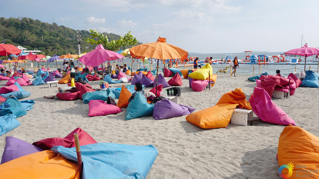 INFLATABLE ISLAND SUBIC FLOATING PLAYGROUND IN SUBIC