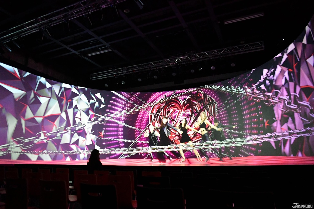 JAPANKURU: # Entertainment ♪ First in Japan!! 180°U-shaped Screen 3D ...