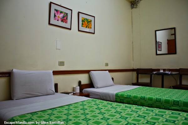 Budget Hotels in Cebu : Hotel Pier Cuatro and Travelbee Inns - Escape ...