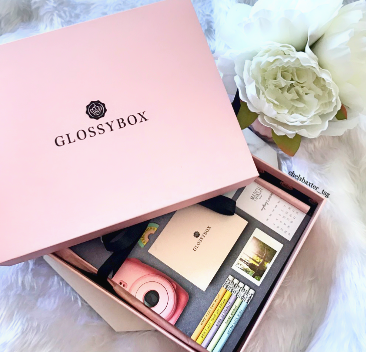Unboxing My Glossybox; March - That Skint Gal