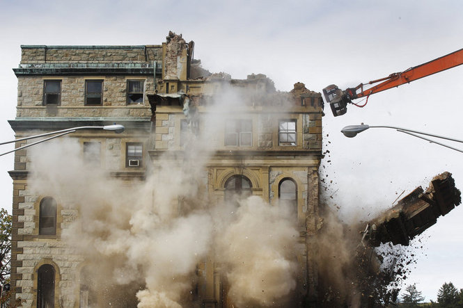 Asylum History: Architecture: The Kirkbride Plan