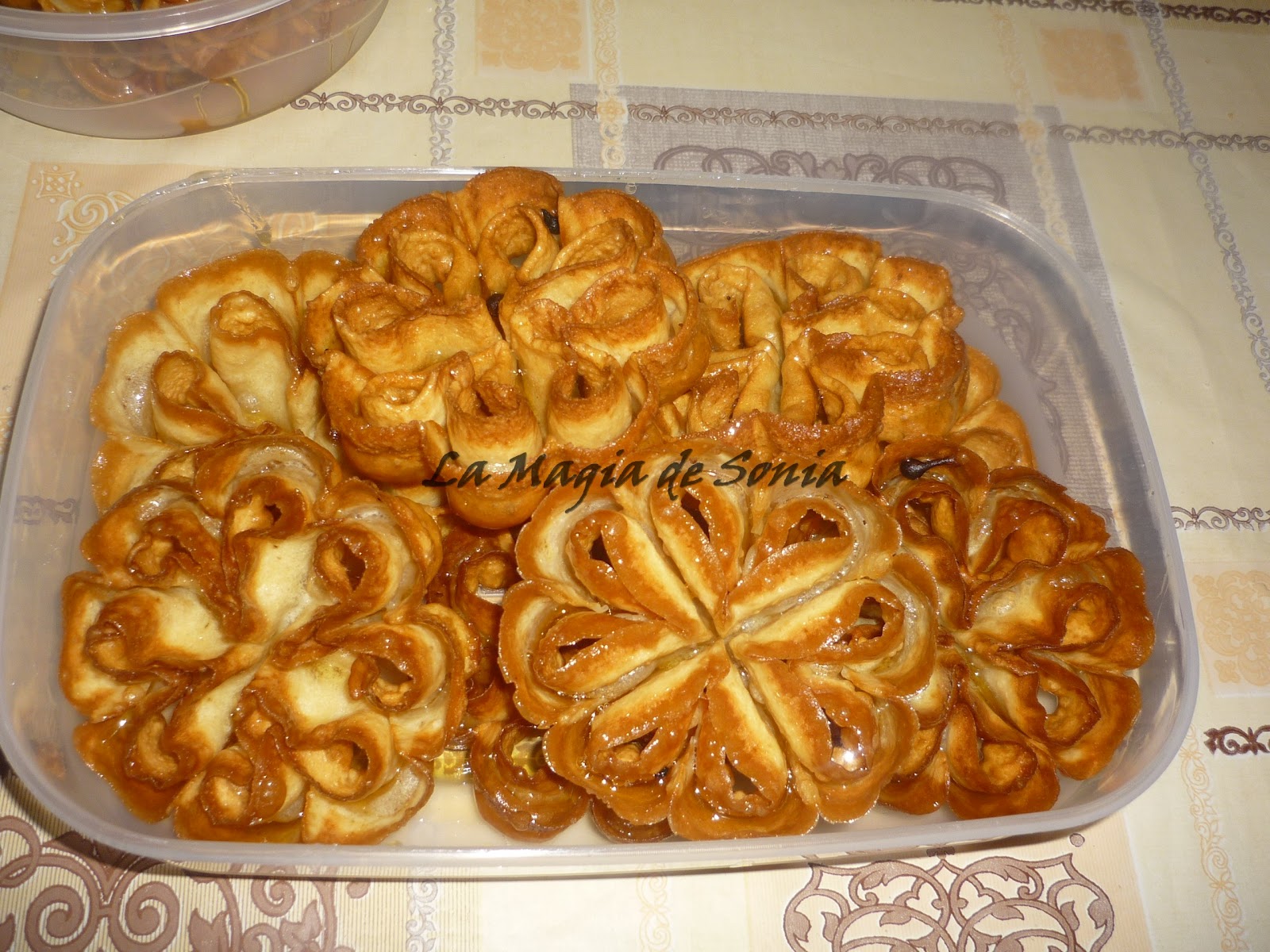 La Magia de Sonia: Rosas Sevillanas.