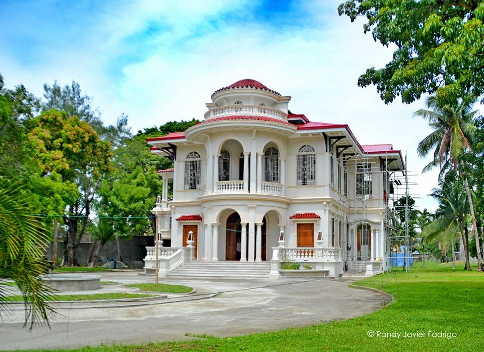 TOP 10: Architecturally Beautiful Buildings in Iloilo, Philippines ...