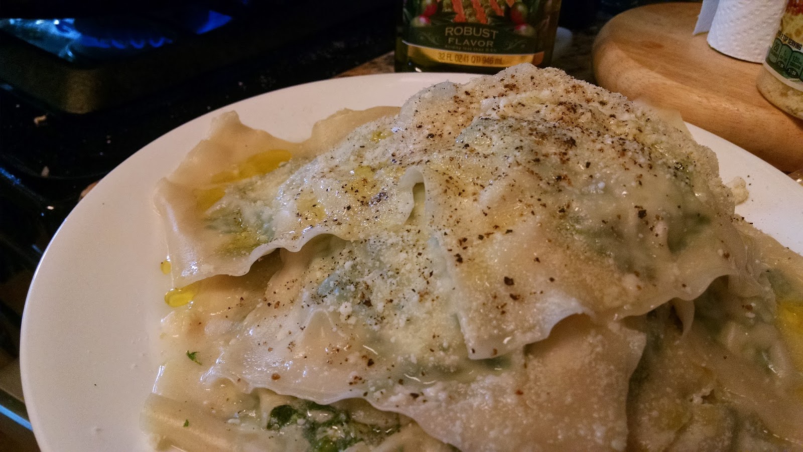Wayward Girls' Crafts: Wonton Wrappers: Giant Ravioli!