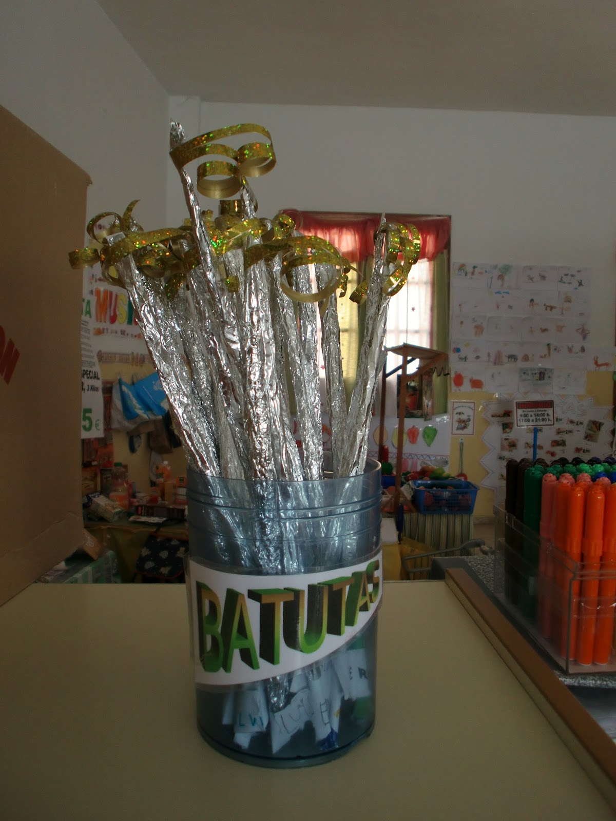 ILUSIONES DE COLORES: LA BATUTA