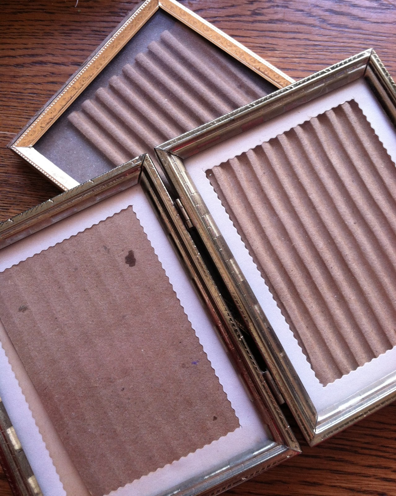 Upcycled Stuff: An Upcycled Write and Wipe Board