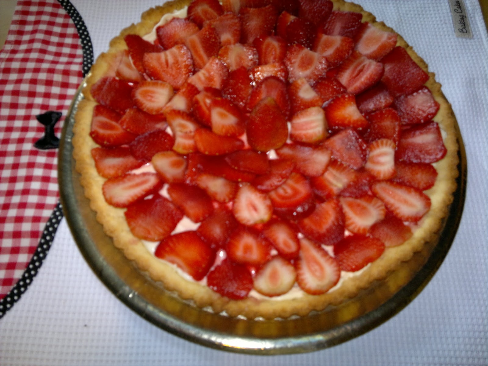 DULCES MOMENTOS: tarta de frutillas y crema pastelera!!!!!