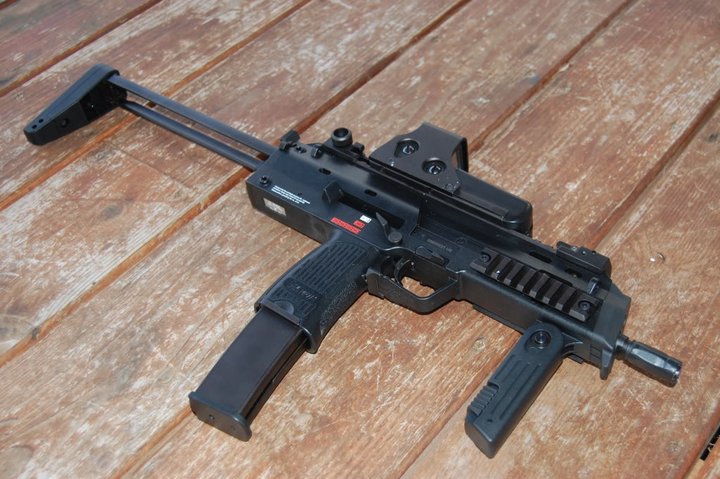 Heckler - Koch HK MP7A1 submachine gun / personal defense weapon (PDW ...