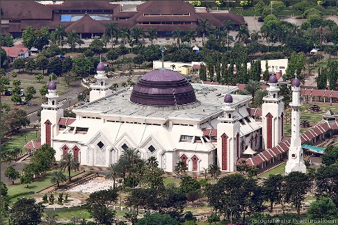 Masjidinfo: Masjid Agung At-Tin Taman Mini Indonesia Indah