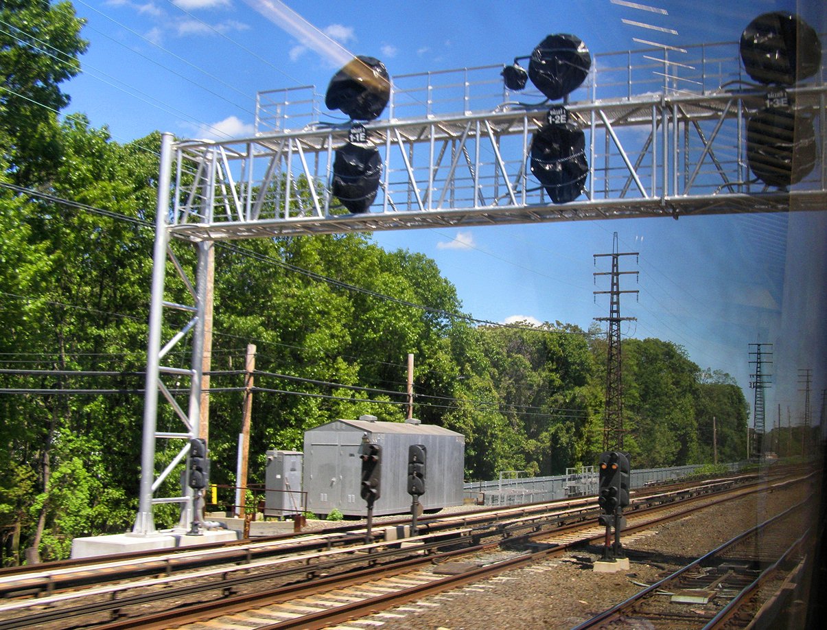 The Position Light: PHOTOS: LIRR VALLEY Interlocking and Tower