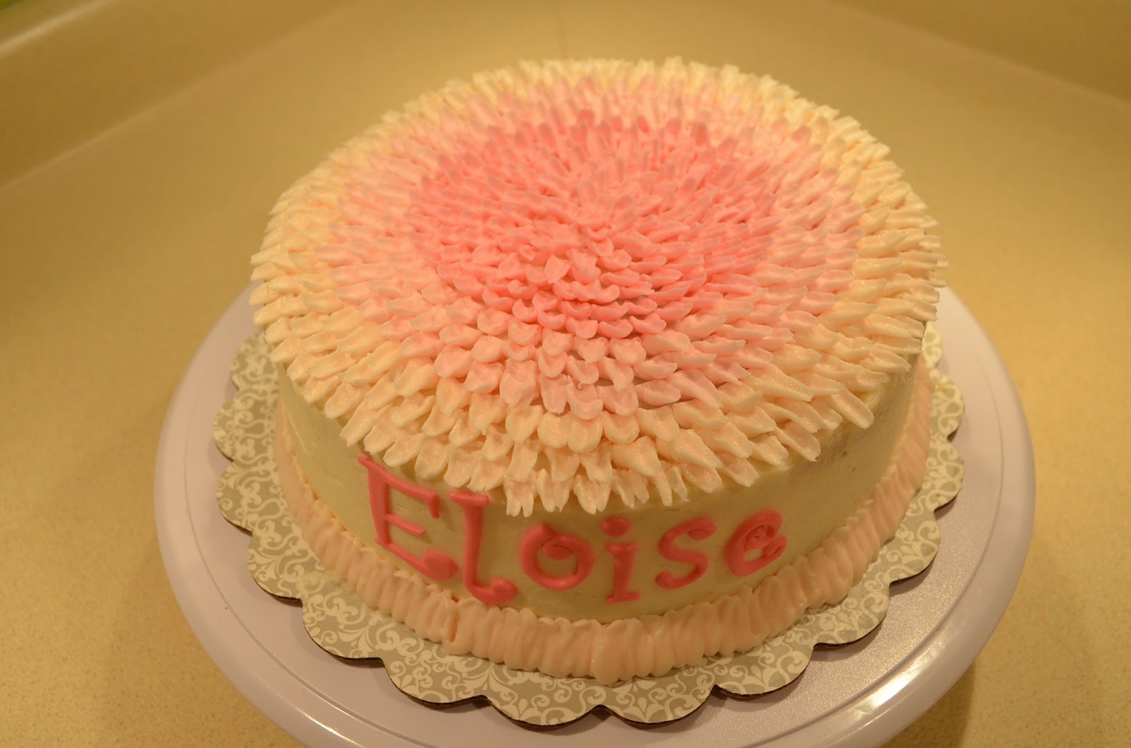 Cake Mama: Eloise's Pretty Petal Cake
