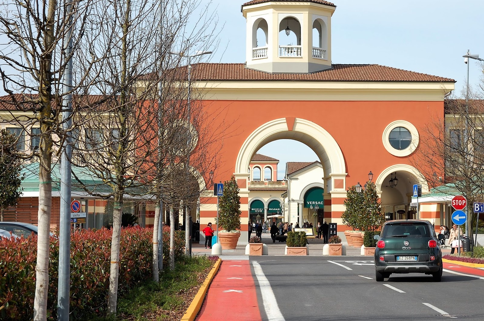 SERAVALLE DESIGNER OUTLET – CZY WARTO POJECHAĆ TAM NA ZAKUPY- MOJA ...