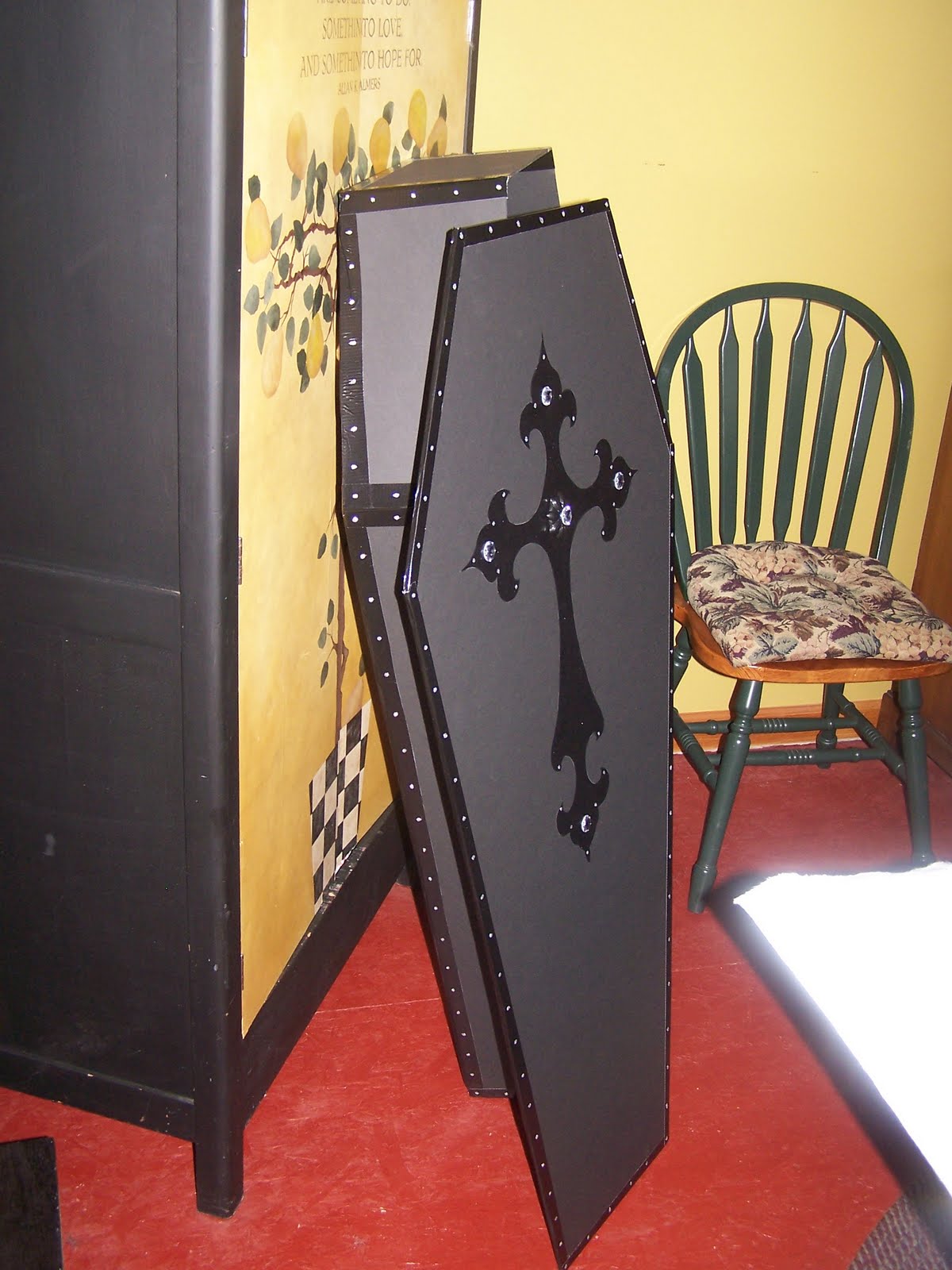 Rhonda Cable: Home made coffin