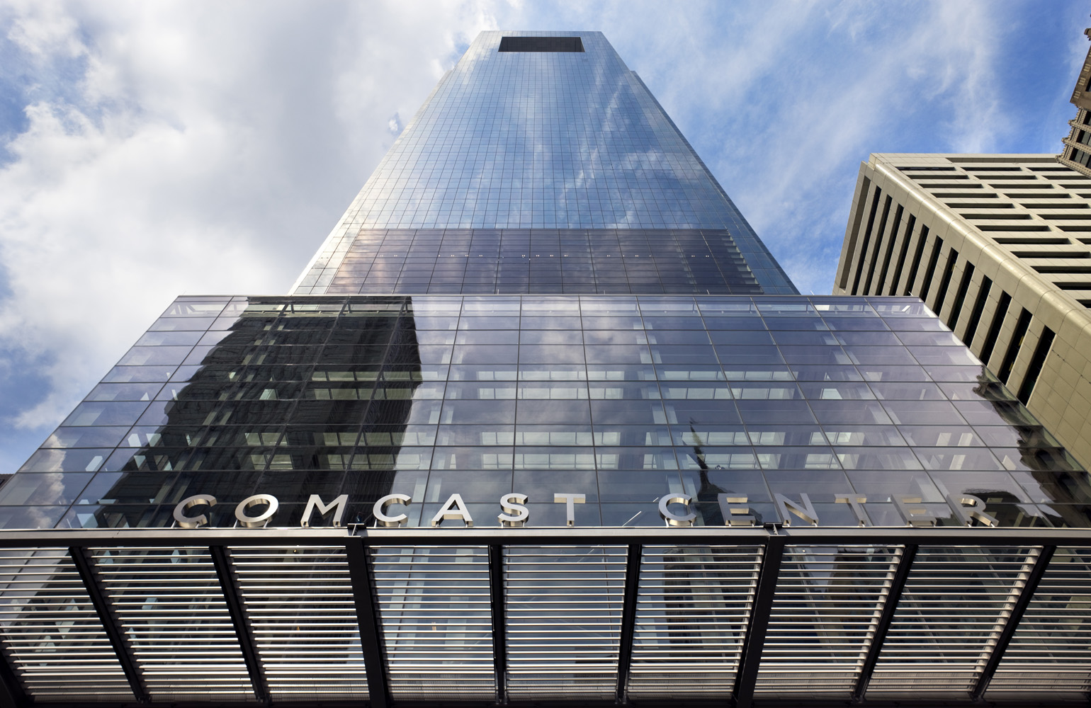 Breaking news: Comcast to buy DreamWorks Animation for $41 a share ...