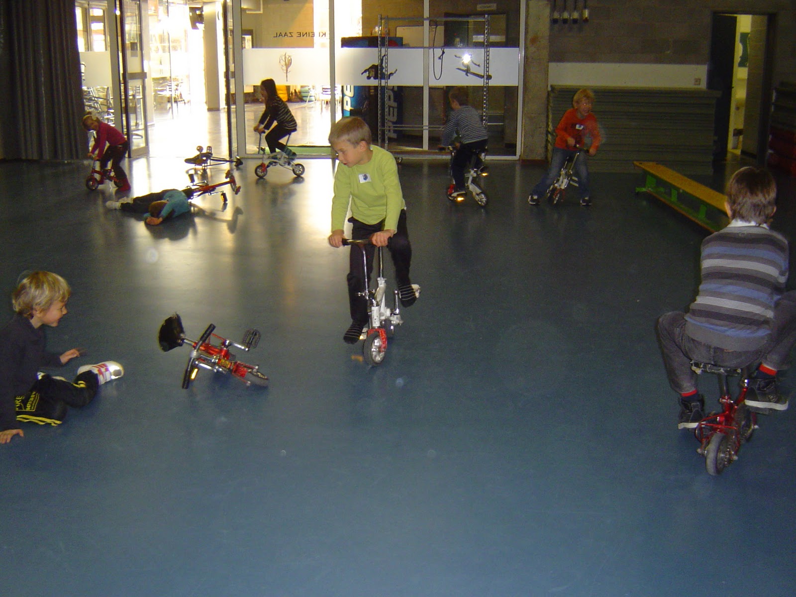 1ste leerjaar: BEWEGINGSOMLOOP op 20 december