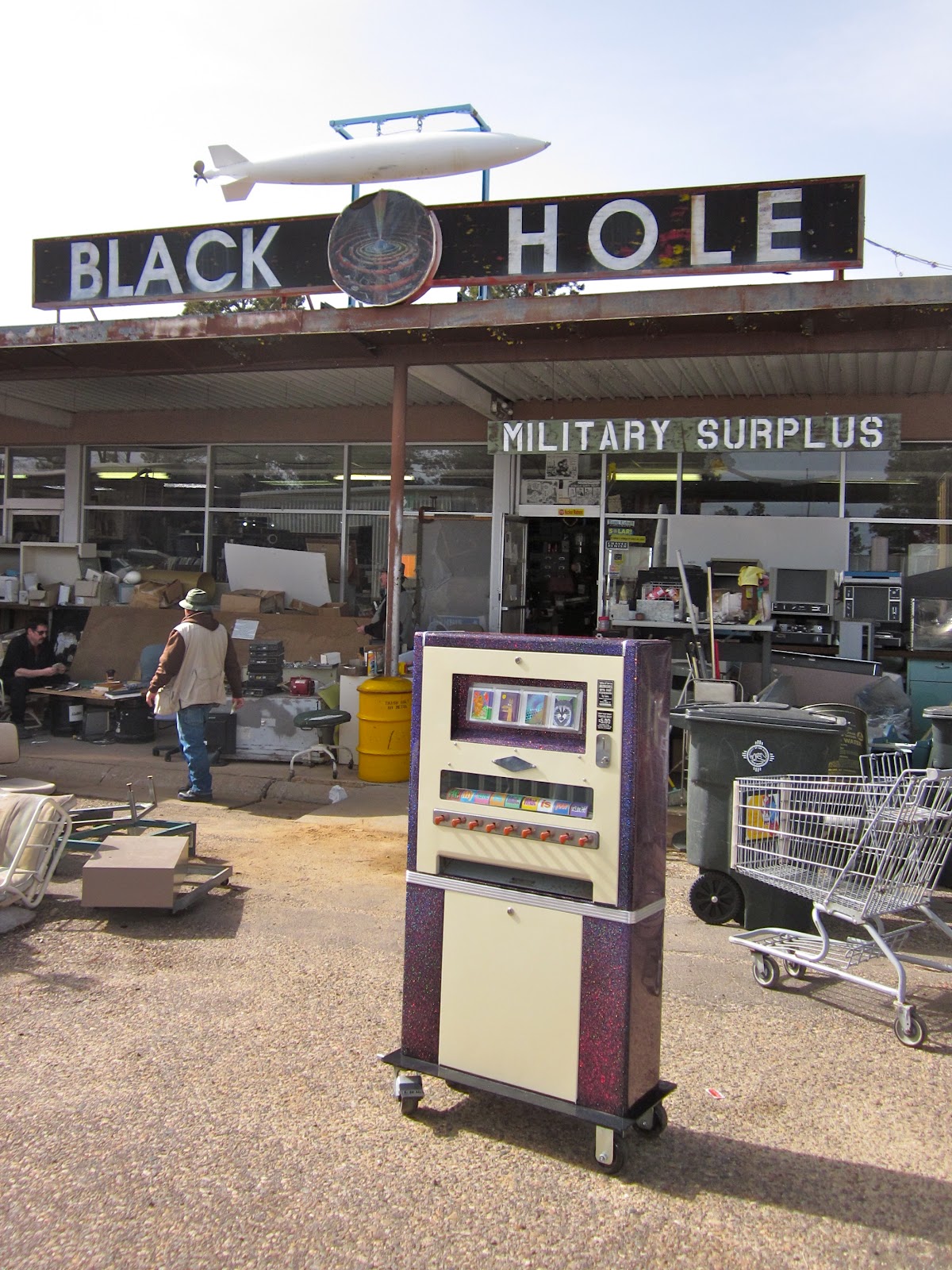 Our Epic Art*o*mat® Road Trip Blog: Around New Mexico: The Black Hole Atomic Surplus Store, Los ...