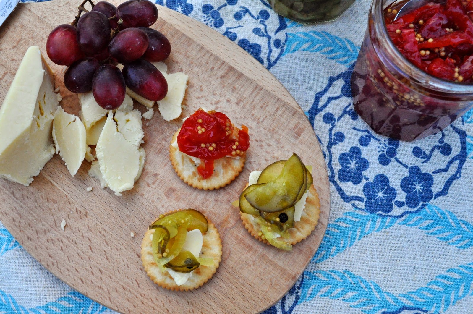 Town Mouse Country Mouse: Let's get Pickled!