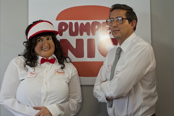 Juan Pablo Varsky atiende en el Pumper Nic de “Graduados” ~ Telefe el ...