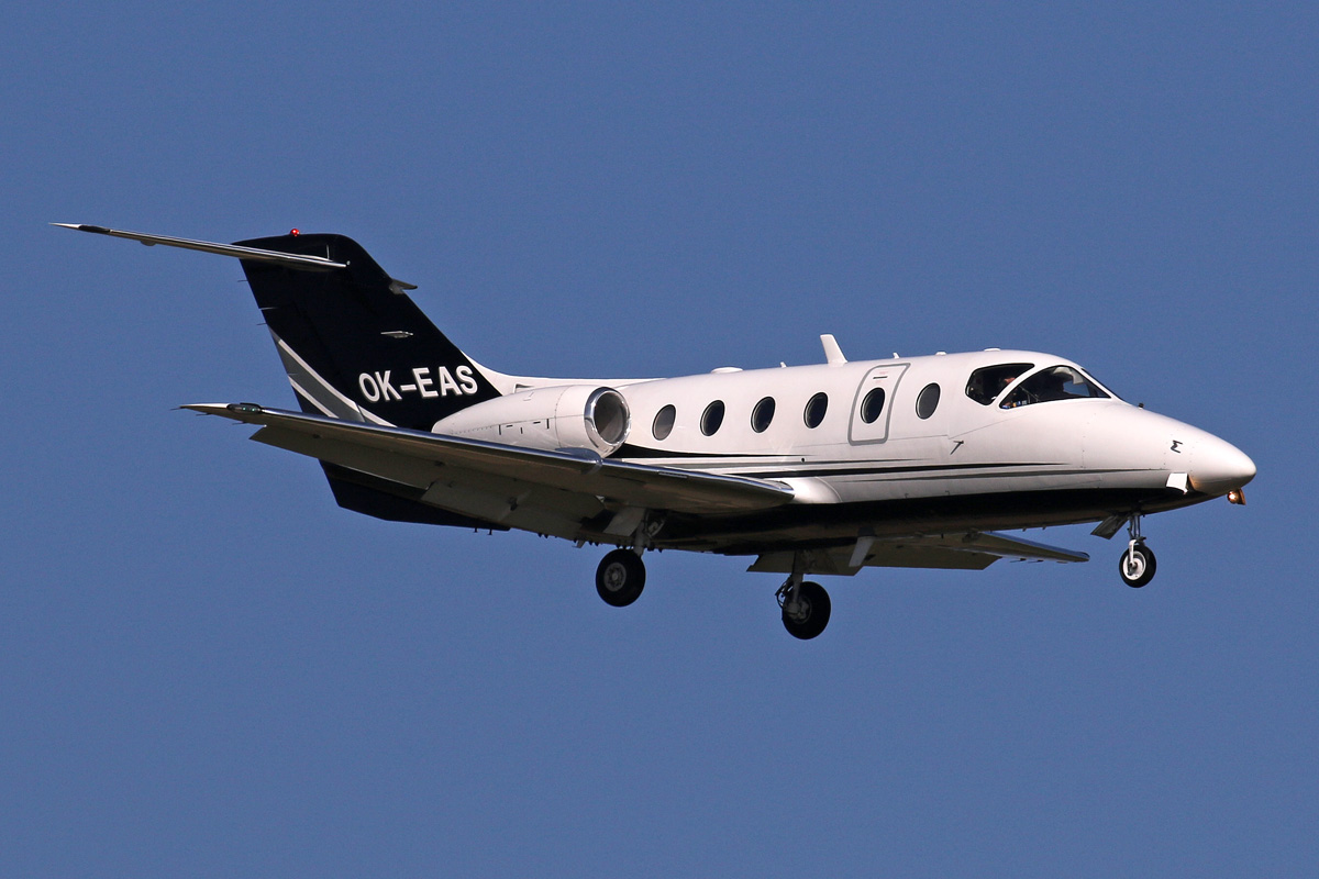 Planes and Trains - Planes 2015: OK-EAS / Beechjet 400A / Time Air