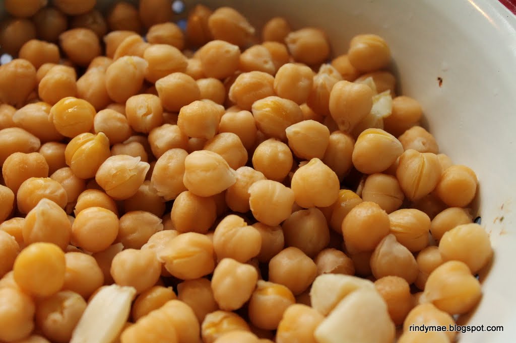 Rindy Mae: Basil Chickpea Puree With Shrimp and Roasted Veggies