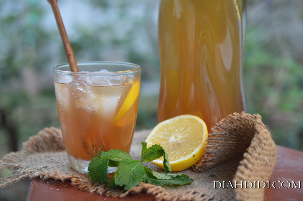 Diah Didi's Kitchen: Es Lemon Tea & Roti Bagelen Praktis