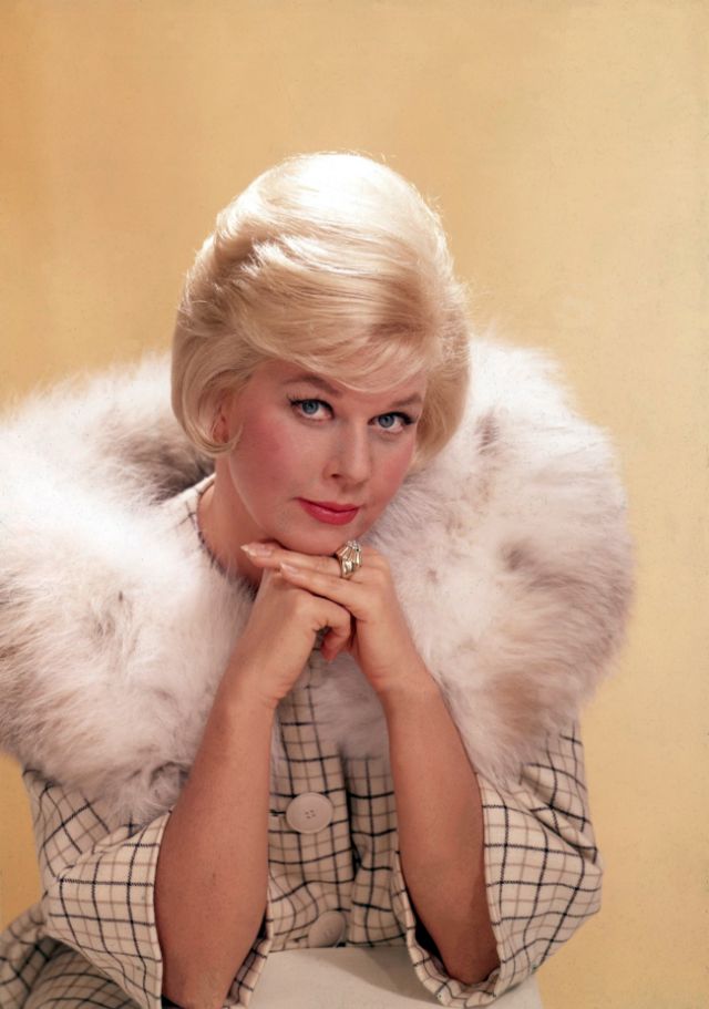 30 Wonderful Color Photographs of Doris Day, America’s Box-Office ...