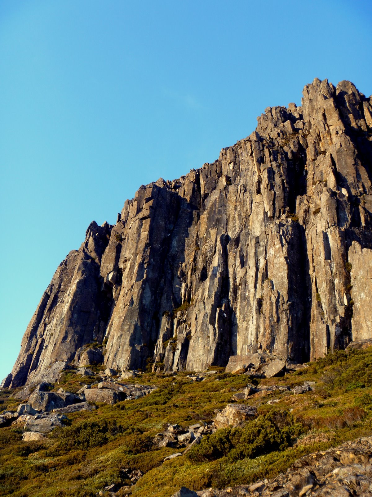 Margaretha Fortmann: Sunrise on Barn Bluff (Cradle Mt National Park, TAS)