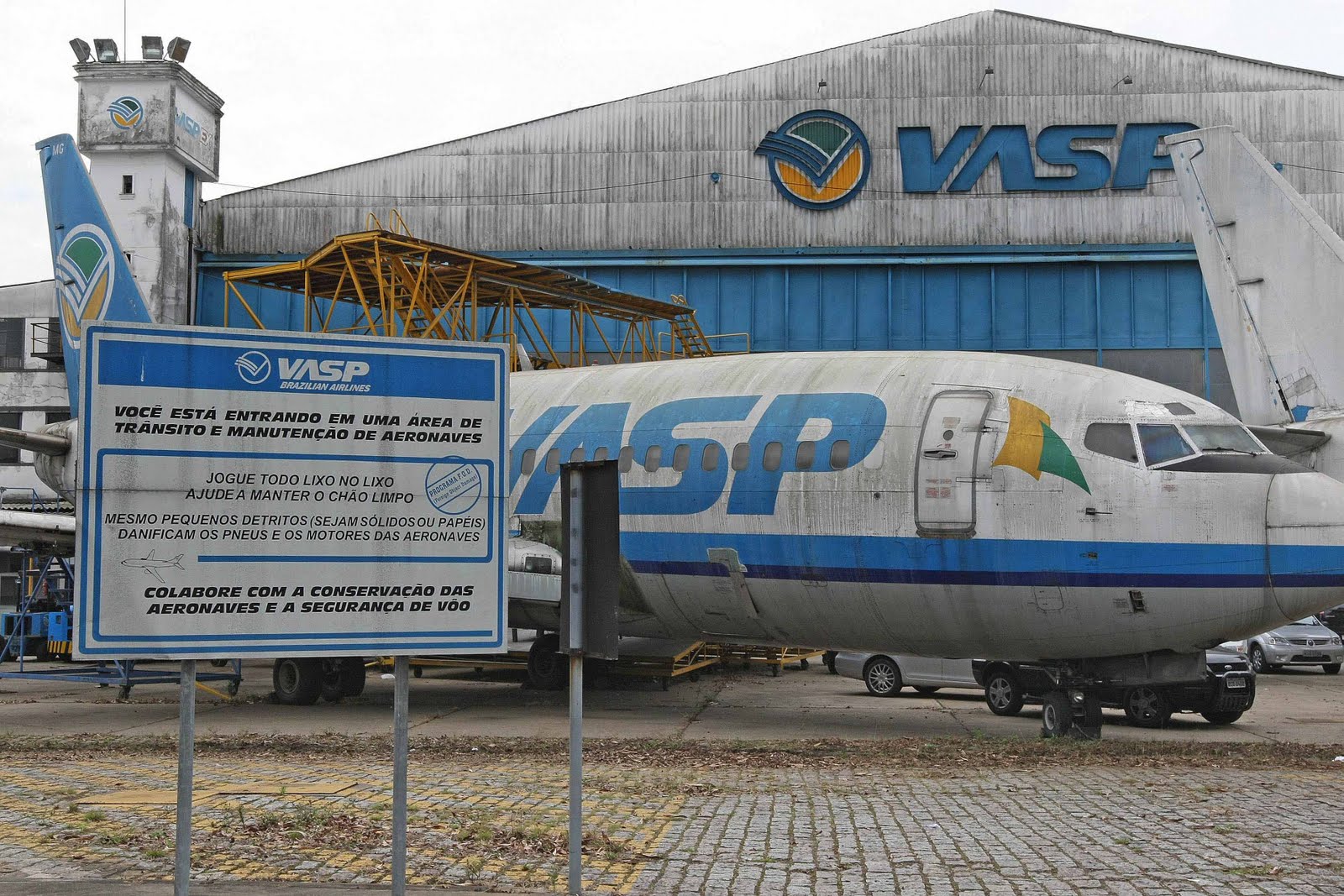 CIDADÃO PARTICIPATIVO: Sede da Vasp em Congonhas, mobiliário e obras de ...