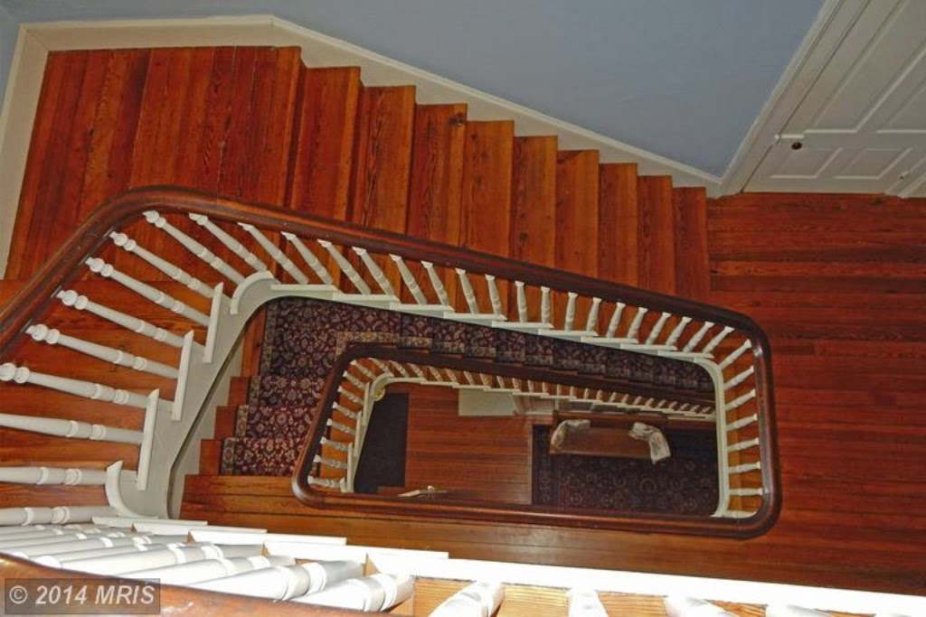 TwistedHandrails.com: Stacked L Shaped Stairs