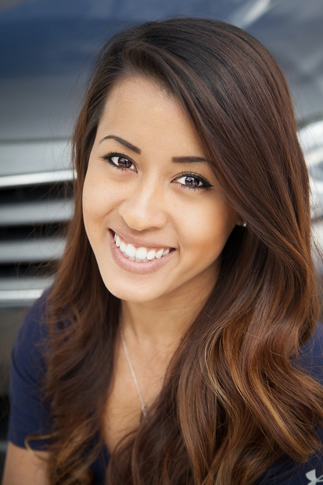 AUTEUR ARIEL: Strike A Pose