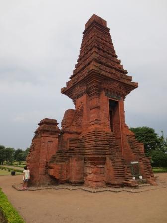 PARAGRAF LEPAS: The Enchanting East: Our journey to Parts of East Java ...